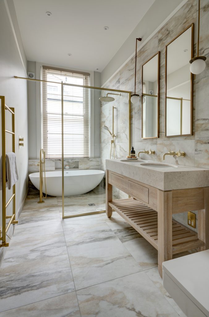» Cotswold Bathroom by Obsidian Interiors