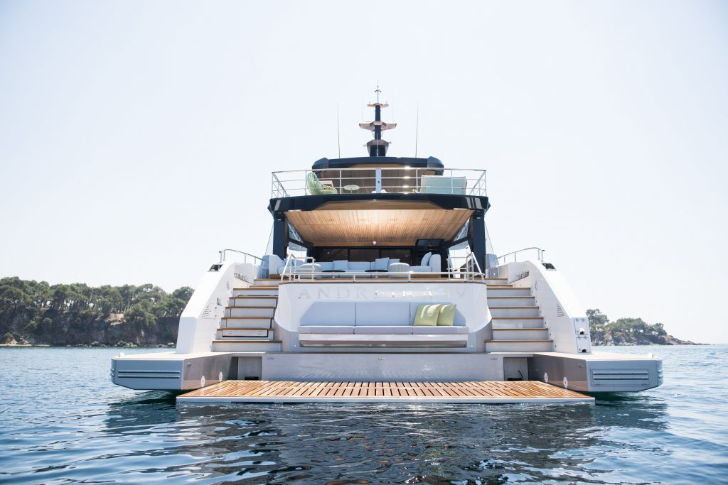 » Spritz 102 by Alpha Custom Yachts