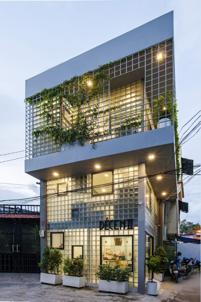 » Glass-block House by Room + Design and Build