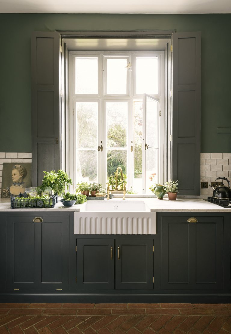 » The Victorian Rectory Kitchen by deVOL Kitchens