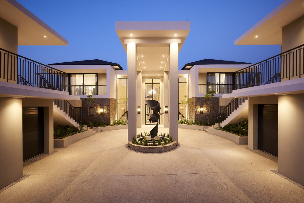 » Gorgeously Grand Home by Audi Snÿman Interior Design